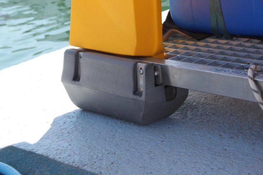 FROG-XT2 is Reflex Marine's personnel transfer carrier with the ...